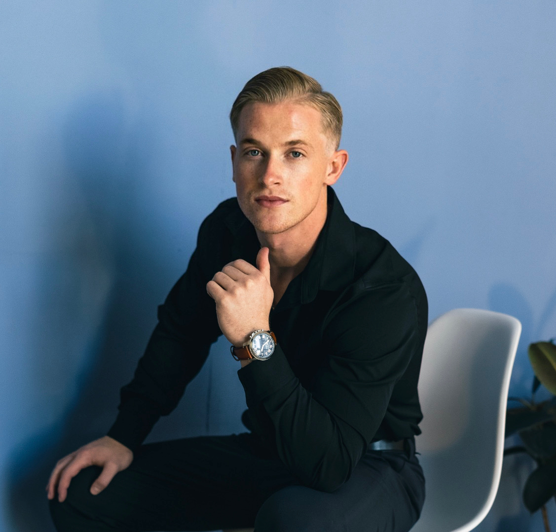 About Us – Los Ojos del la Familia